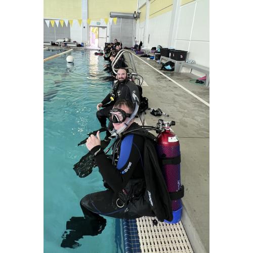 Confined Water + Elearning- Step 1 & 2 to Open Water Certification